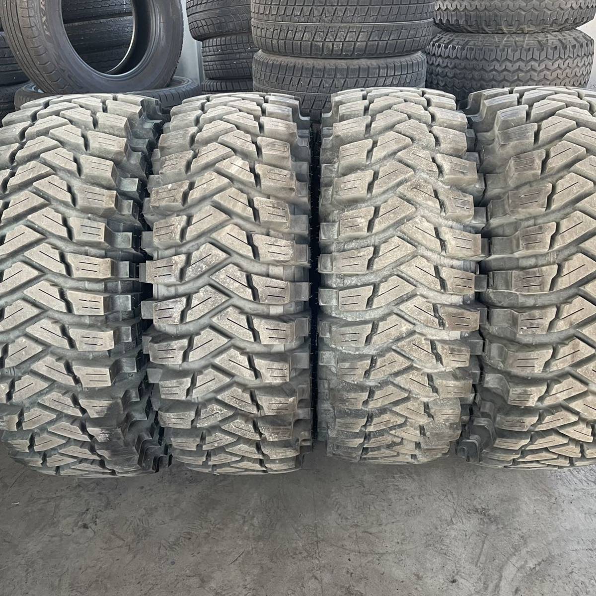 Yahoo!オークション - 超希少40/13.50-17LT M+S 123L MAXXIS タイヤ T-...