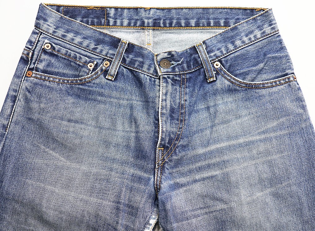 Levi's リーバイス Lot 516-04 ブーツカット デニムパンツ w30(W30)｜売買されたオークション情報、yahooの商品情報をアーカイブ公開 - オークファン（aucfan.com）