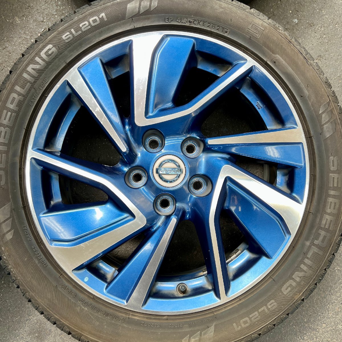 Yahoo!オークション - タイヤ付き純正ホイール4本セット リーフ AZE0 1...