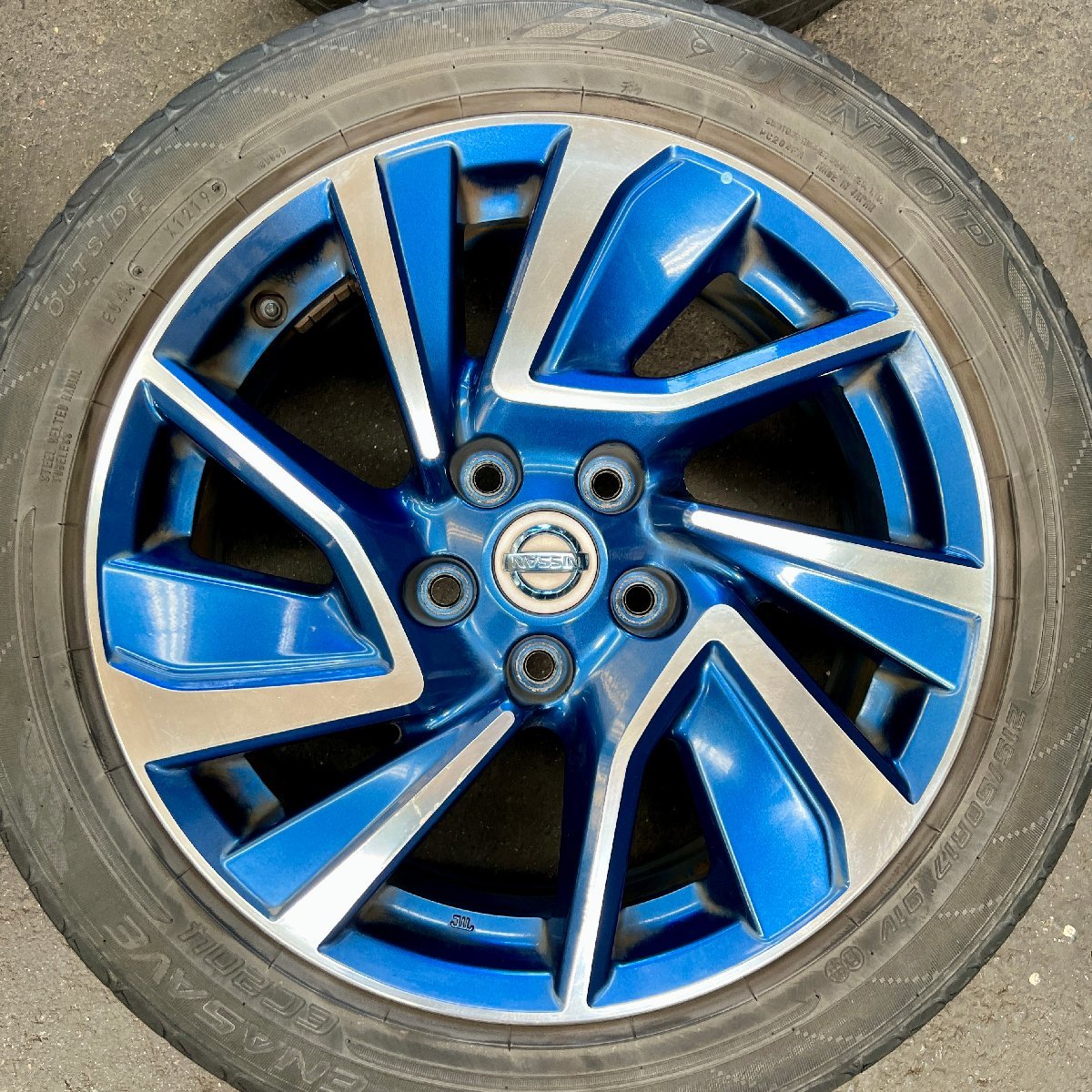 Yahoo!オークション - タイヤ付き純正ホイール4本セット リーフ AZE0 1...