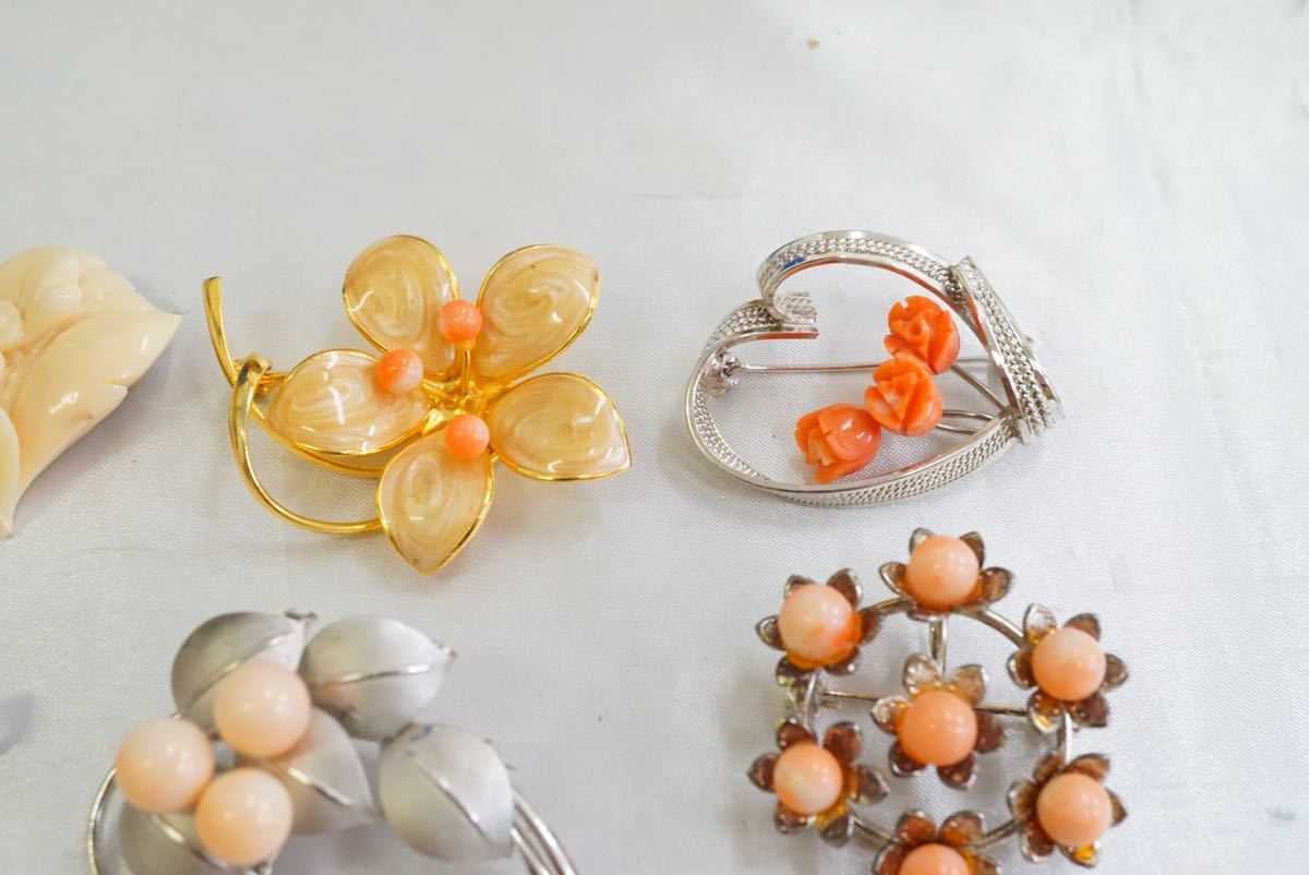 ヤフオク! - B315 本珊瑚 赤珊瑚 ヴィンテージ ブローチ 9点...