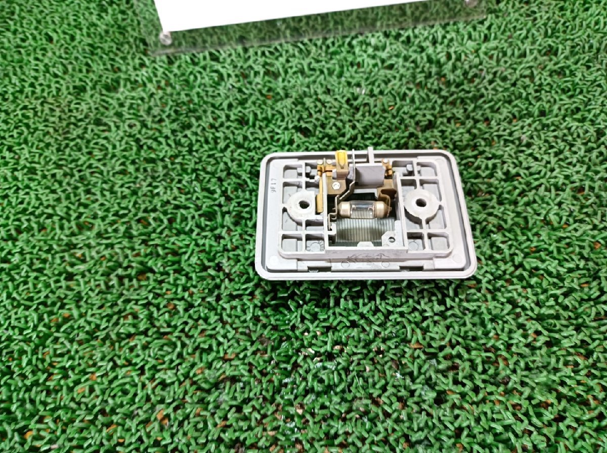 Yahoo!オークション - 三菱 ルームランプ デリカスペースギア PA4W P02...