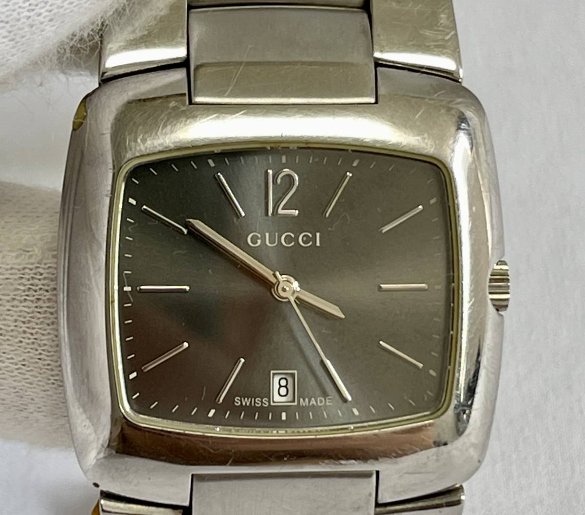 1円スタート GUCCI グッチ QZ 8500M デイト スクエア グレー文字盤 メンズ腕時計(男性用)｜売買されたオークション情報、yahooの商品情報をアーカイブ公開 - オークファン ...