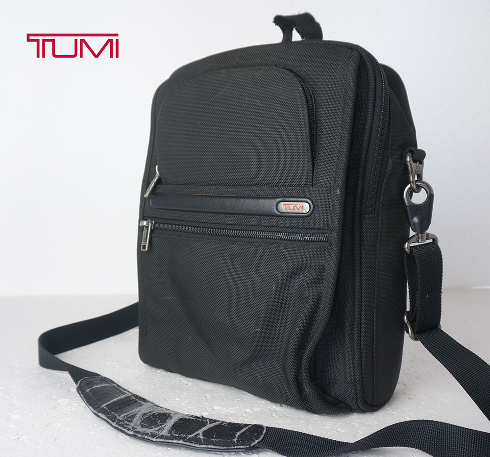 Yahoo!オークション - TUMI トゥミ ロゴ 22101D4 ナイロン×レザー 2WA...