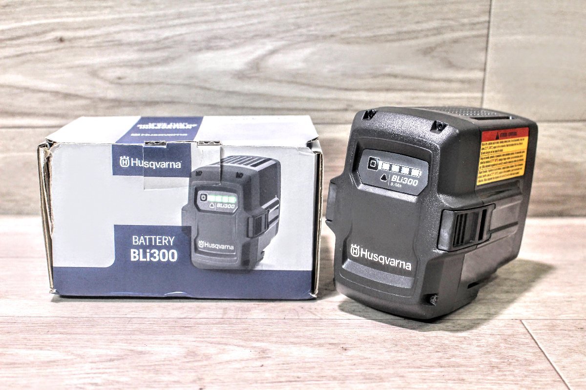Husqvarna ハスクバーナ Li-ionバッテリー BLi300 箱 取扱説明書付属 M399(電動工具)｜売買されたオークション情報、yahooの商品情報をアーカイブ公開 ...