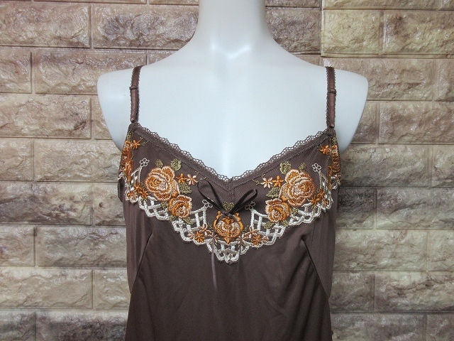 Yahoo!オークション - E-716 ワコール・Wing ES5546/レース刺繍/スリッ...