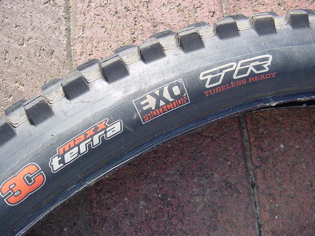 Yahoo!オークション - MAXXIS MINION DHF 27.5x2.50 WT 3C/EXO/TR