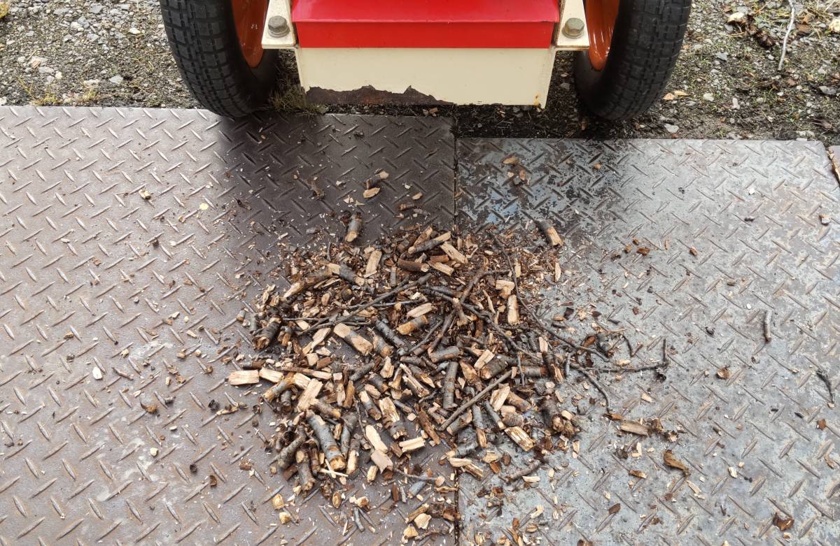 引取り限定 小枝ウッドチッパー粉砕機 カルイ チプスター KPM-1K フリーハンマー式 作動確認済み(その他)｜売買されたオークション情報、yahooの商品情報をアーカイブ公開 ...