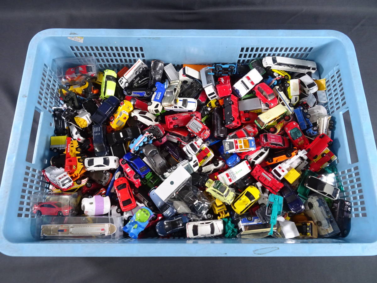 Yahoo!オークション - 13/S613 タカラトミー ジャンクトミカ大量まとめ...