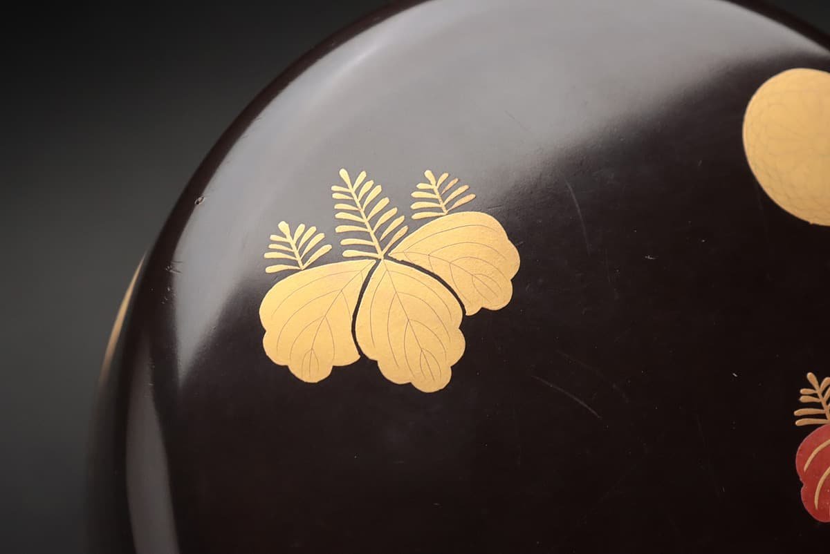 Yahoo!オークション - EM871 黒内朱 高台寺蒔絵信玄弁当箱 高13cm 重24...