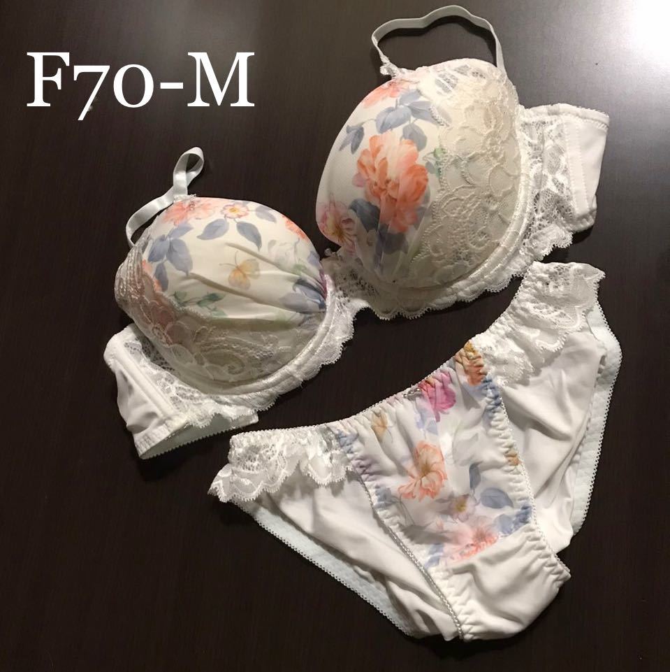 Yahoo!オークション - F70ブラショーツセット 可愛い白に花柄とレース ...