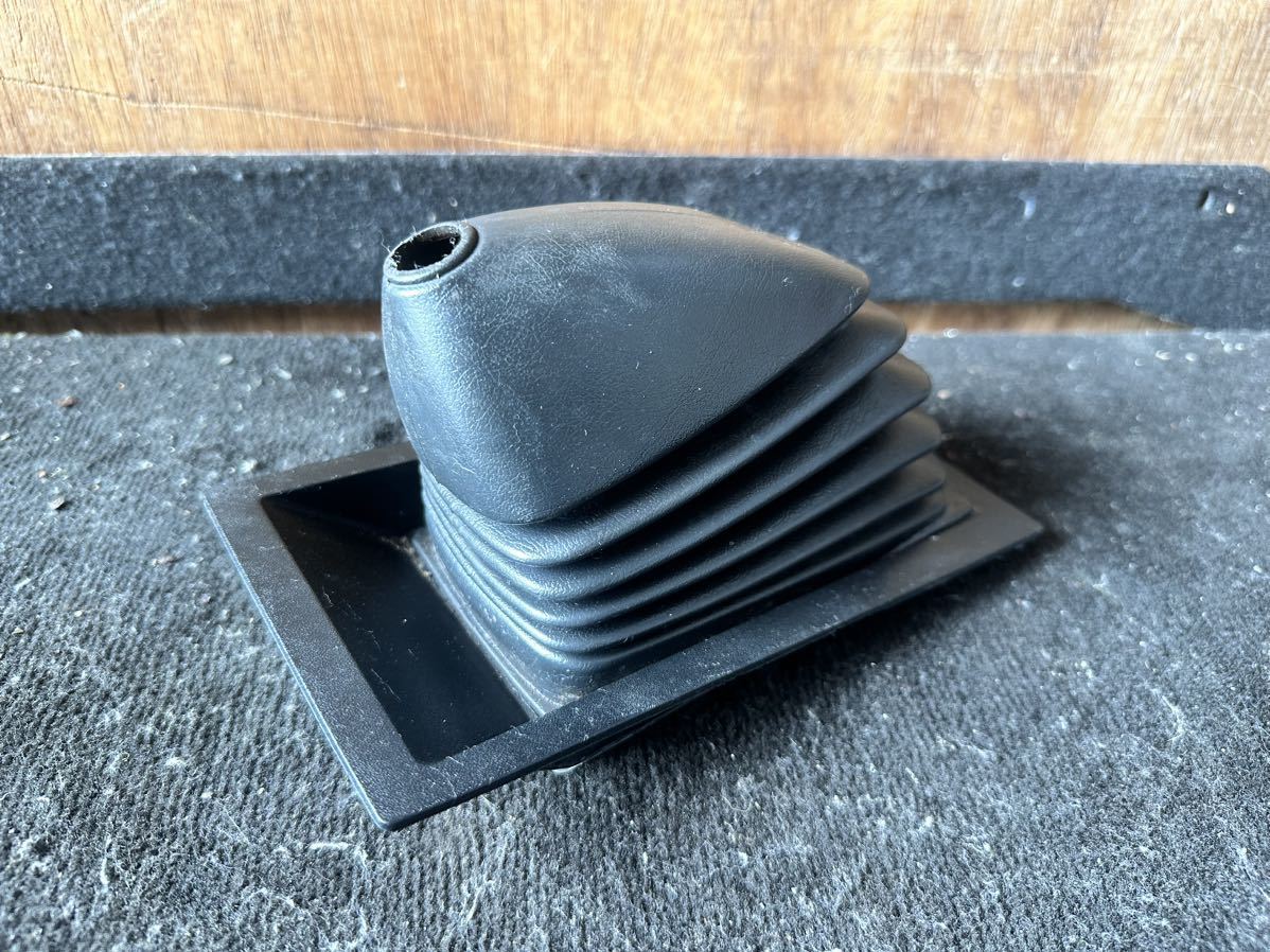 Yahoo!オークション - R30 HR30 DR30 スカイライン 純正 シフトブーツ