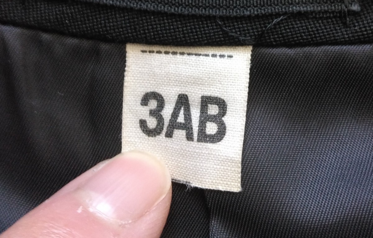 Yahoo!オークション - 海上自衛隊 幹部用冬制服 3等海尉 上衣のみ 3AB ...