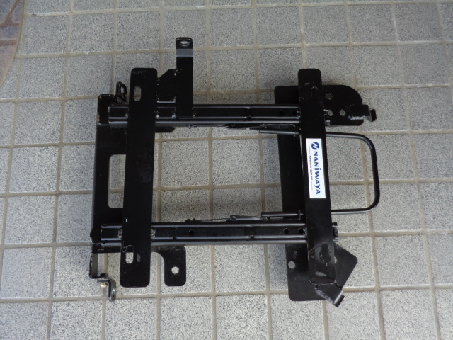 Yahoo!オークション - (I21) DA64 エブリィ NANIWAYA シートレール (DA...