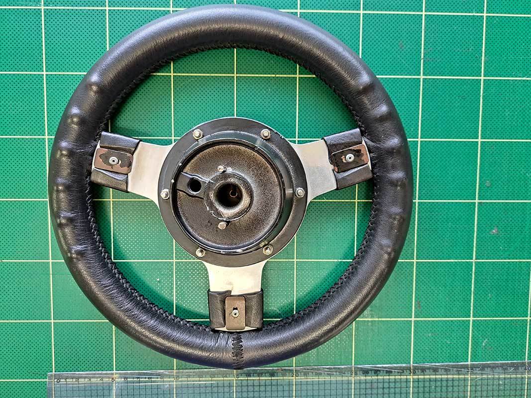 Yahoo!オークション - 希少 小径 MOUNTNEY マウントニー ステアリング ...