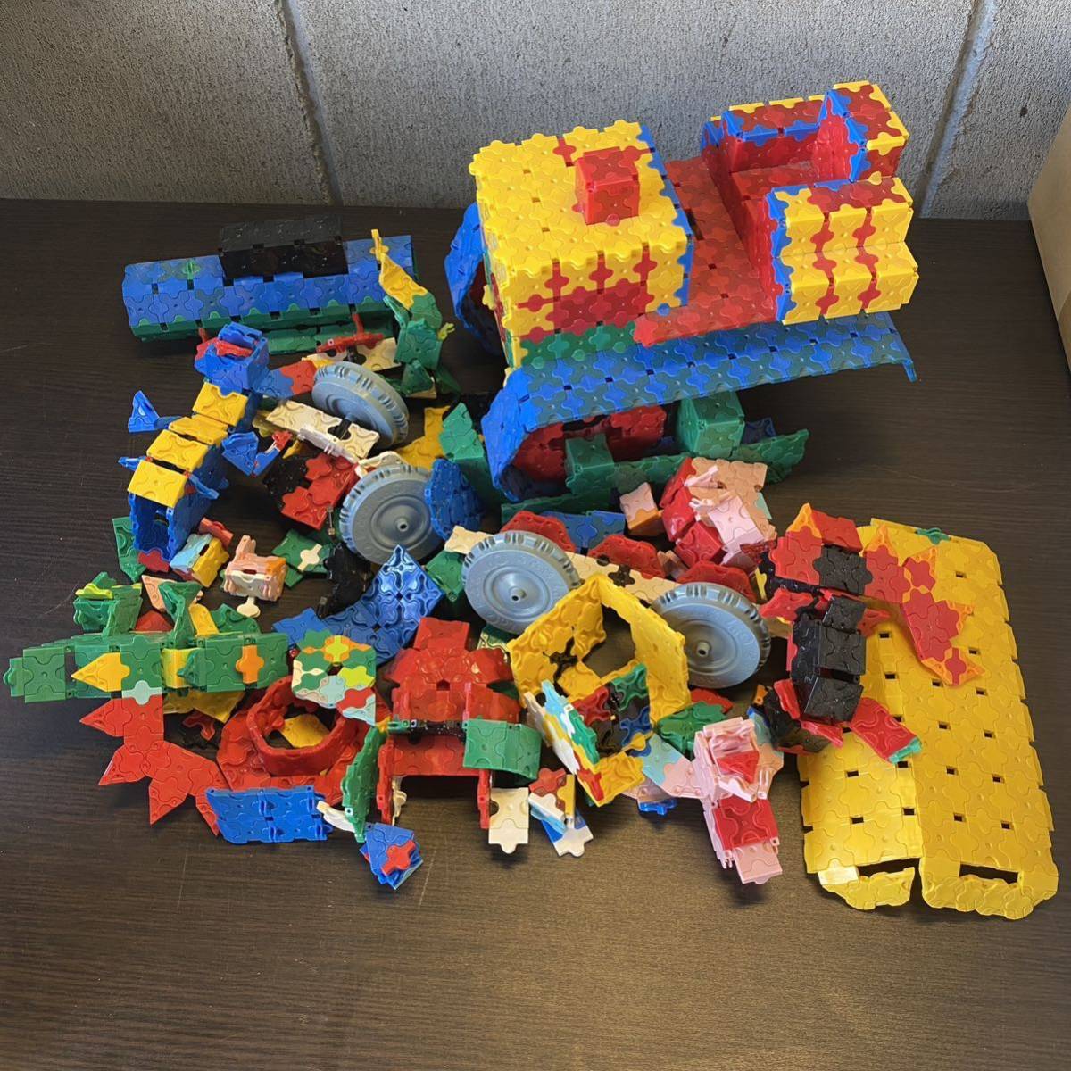 Yahoo!オークション - LaQ ラキュー ブロック 1.26kg 知育玩具 まと...