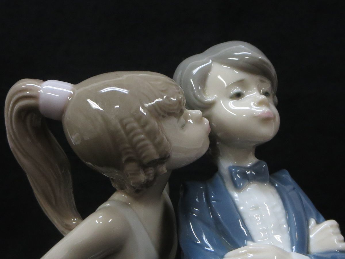 代購代標第一品牌－樂淘letao－1000円スタート フィギュリン LLADRO リヤドロ #5555 すてきよ！ 女の子 男の子 陶器人形 西洋工芸 置物 インテリア 9 C60010