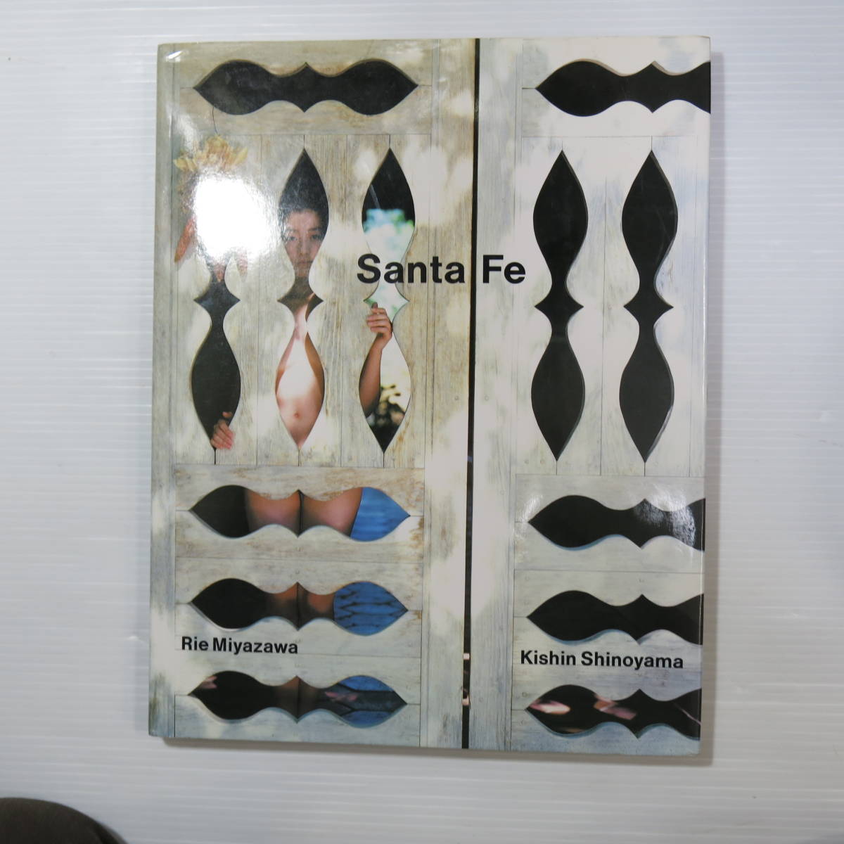 Yahoo!オークション - 宮沢リエ写真集 Santa Fe アート 1991年11月13日...