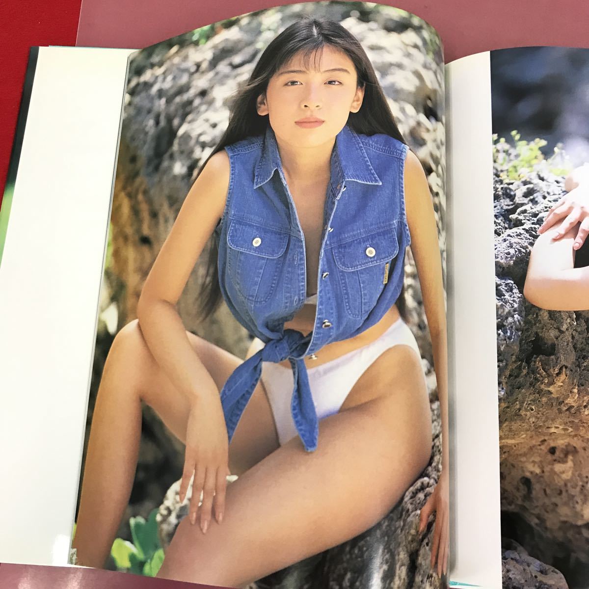 Yahoo!オークション - A09-120 雛形あきこ写真集 FLOWING フローイング...