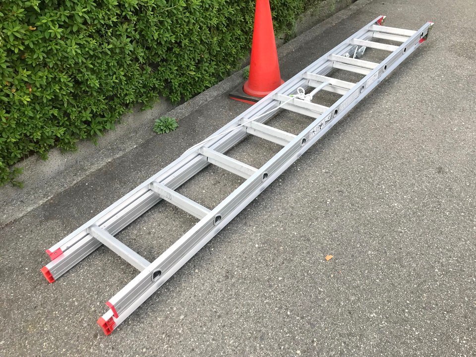 扇清e449 Pica/ピカ アルミ製 2連スライダーはしご 伸縮梯子 2EX-50 全長5.27m 縮長3.23m 使用荷重100kg 全巾415mm 踏巾 360/340mm(はしご ...