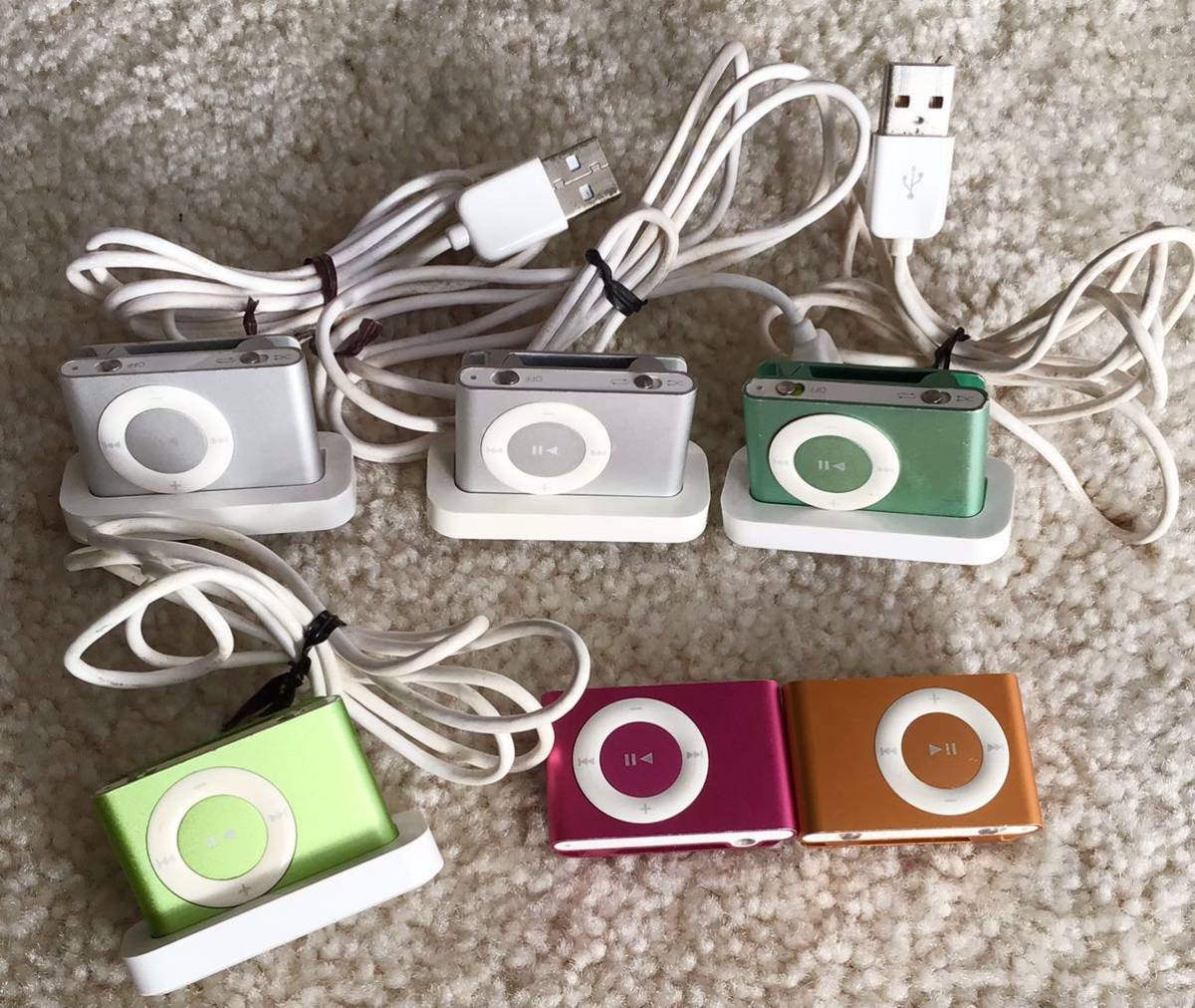 Yahoo!オークション - iPod shuffle 第2世代 A1204 まとめて 6台セッ...