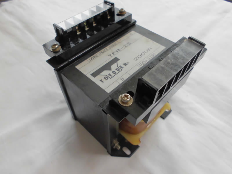 Yahoo!オークション - TOYODEN TPR-25 100V/200V 変圧用 トランス