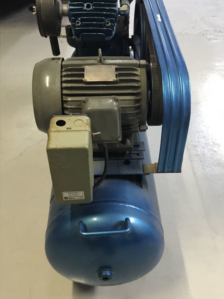 MAX WELL エアーコンプレッサー 200V 5.5馬力 4kw PV05-120 容量120L(コンプレッサー)｜売買されたオークション情報、yahooの商品情報をアーカイブ公開 ...