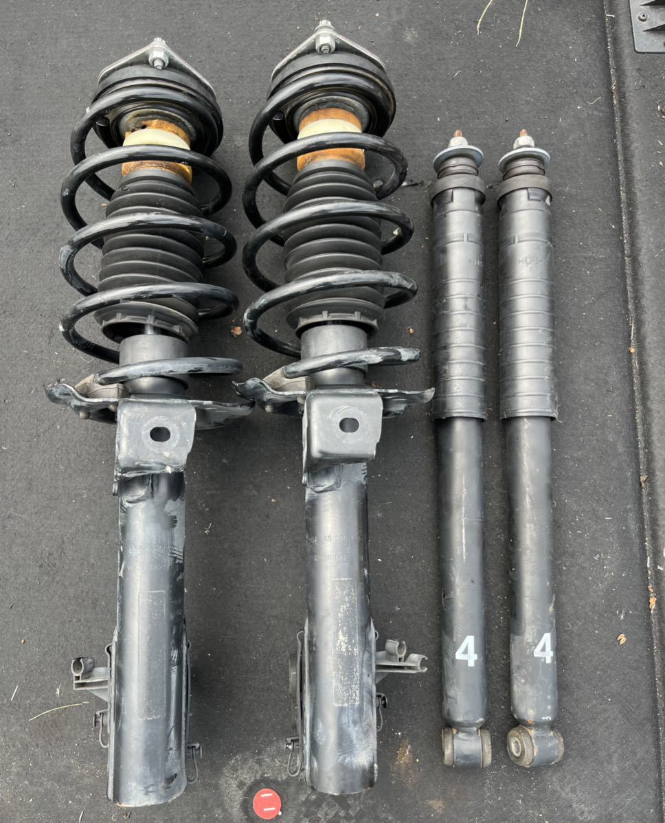 Yahoo!オークション - B180 W245 Bクラス ストラット ショック スプリ...