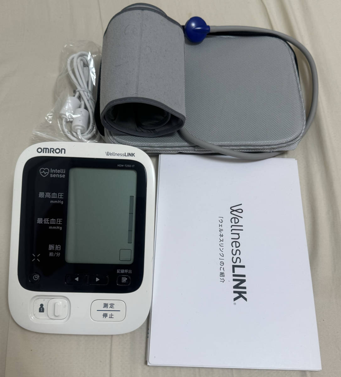 Yahoo!オークション - OMRON デジタル血圧計 (上腕式) WellnessLINK HE...