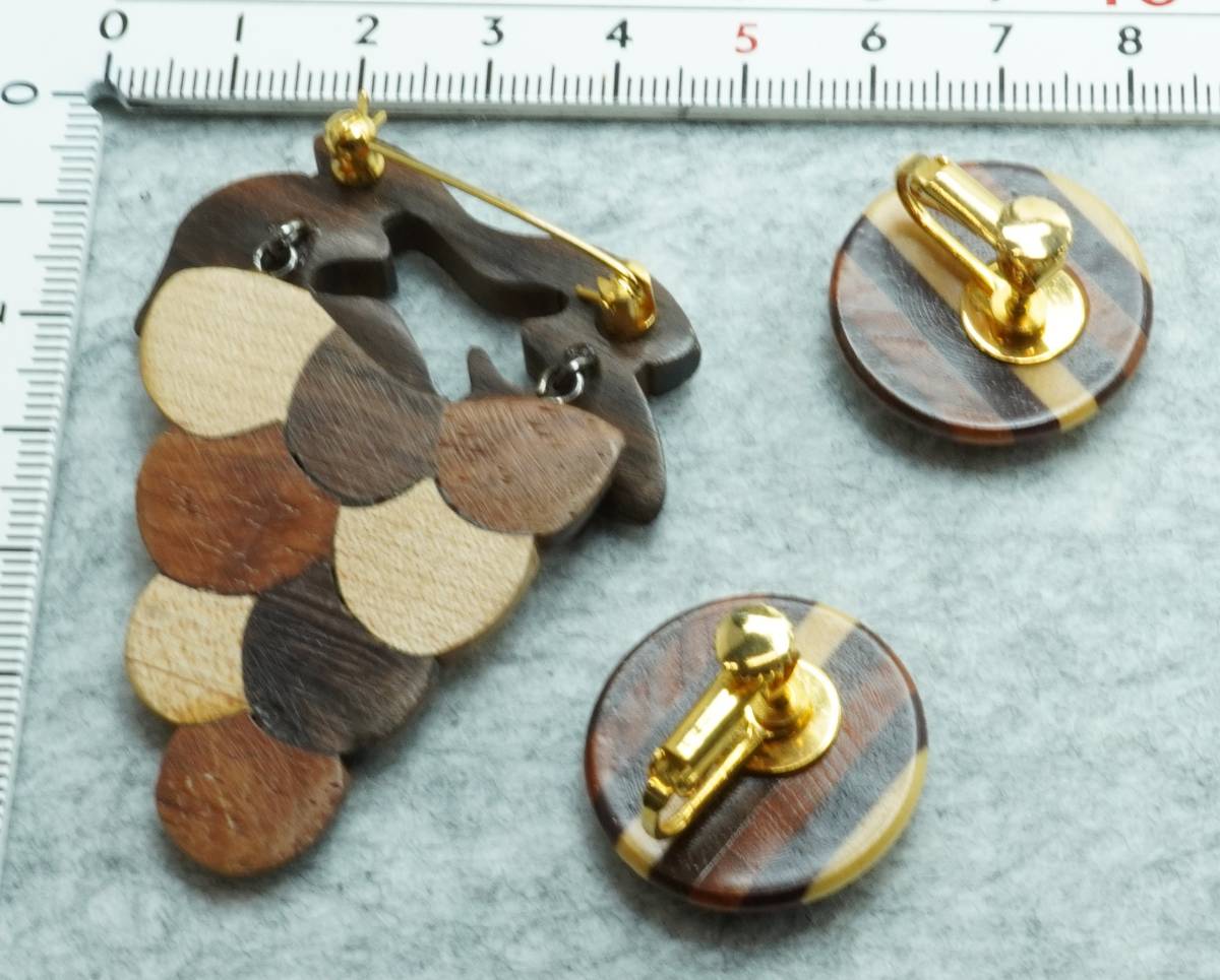 Yahoo!オークション - 木製 ブローチ イヤリング 大網てんとう虫 L15-4...