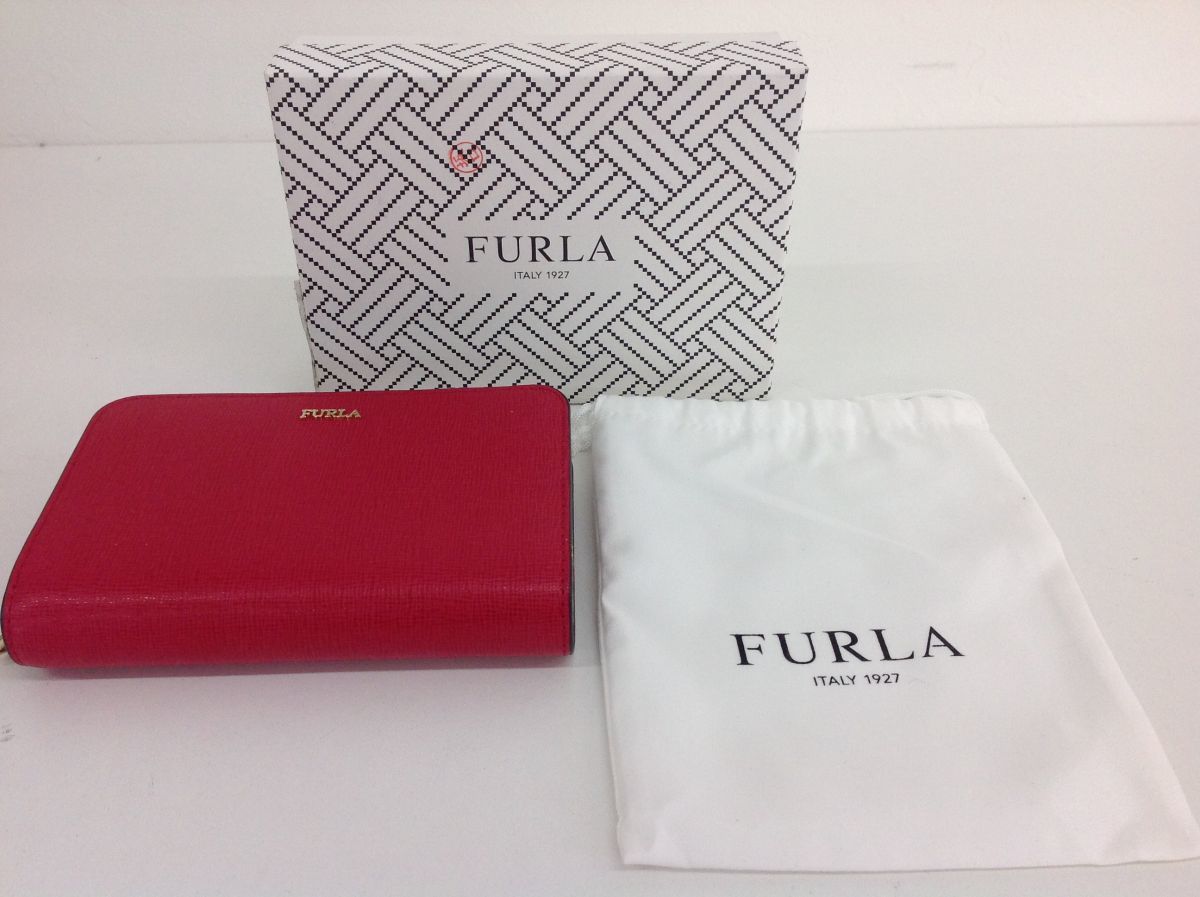 Yahoo!オークション - 営KW176-60 FURLA フルラ 二つ折り財布 ルビー ...