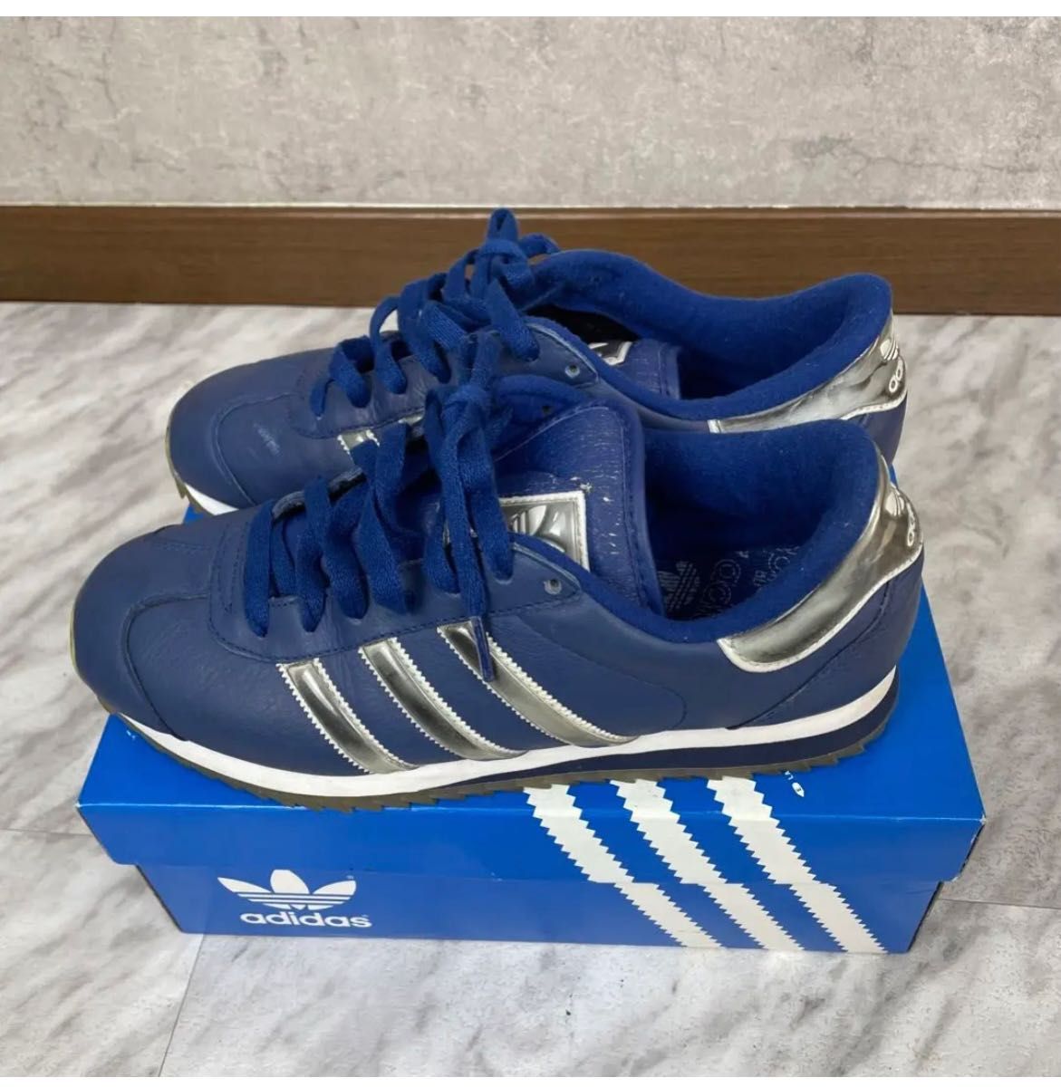 メンズ adidas スニーカー ネイビー 26cm|Yahoo!フリマ(旧 メンズ adidas スニーカー ネイビー 26cm|Yahoo!フリマ(旧