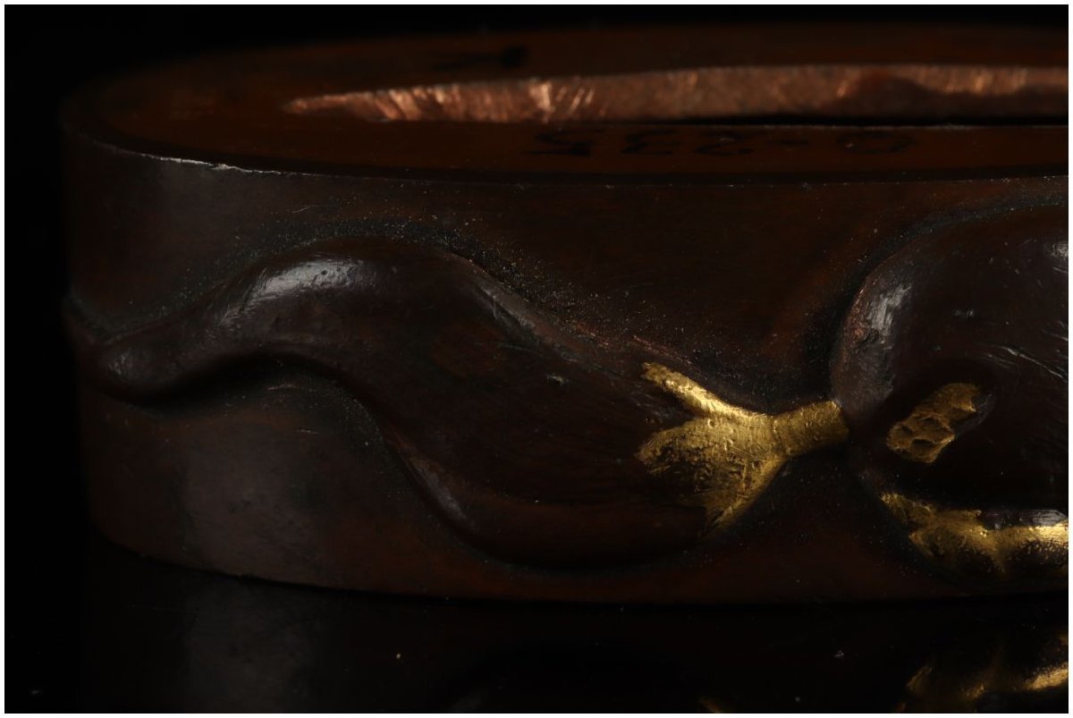 Yahoo!オークション - [URA]黒漆塗金蒔絵銅地達磨緒締図縁頭/27g/5-10-...