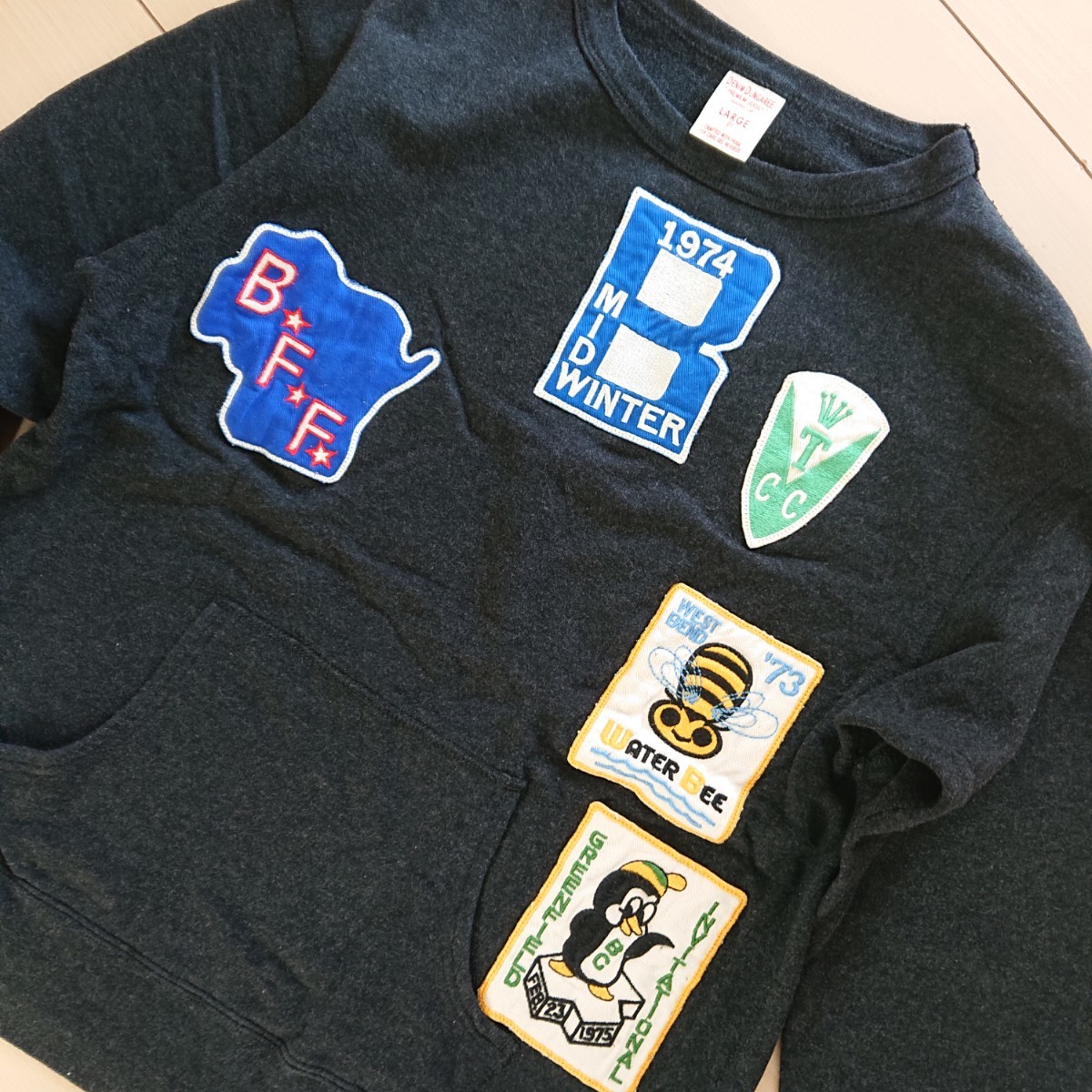 Yahoo!オークション - 美品 デニム&ダンガリー ワッペン付き スウェッ...