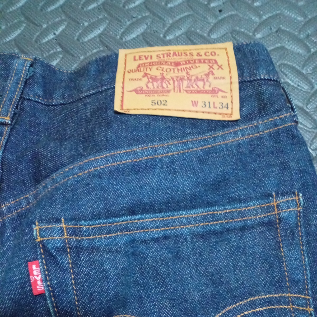 Yahoo!オークション - Levi''s リーバイス502 赤耳 BIGE W31 L34濃紺