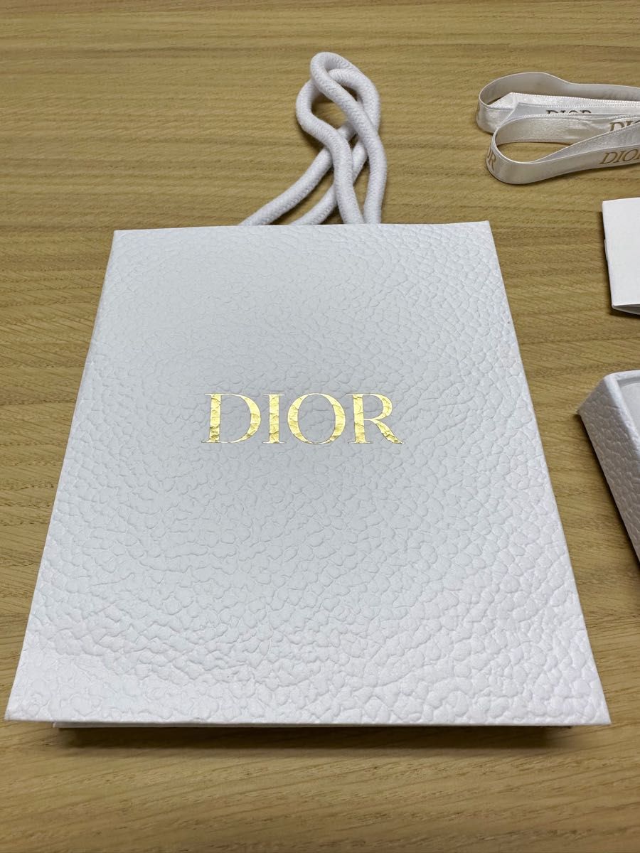 超美品 DIOR ディオール ピアス空箱 ピアスの入っていた布ケース 超美品 DIOR ディオール ピアス空箱 ピアスの入っていた布ケース
