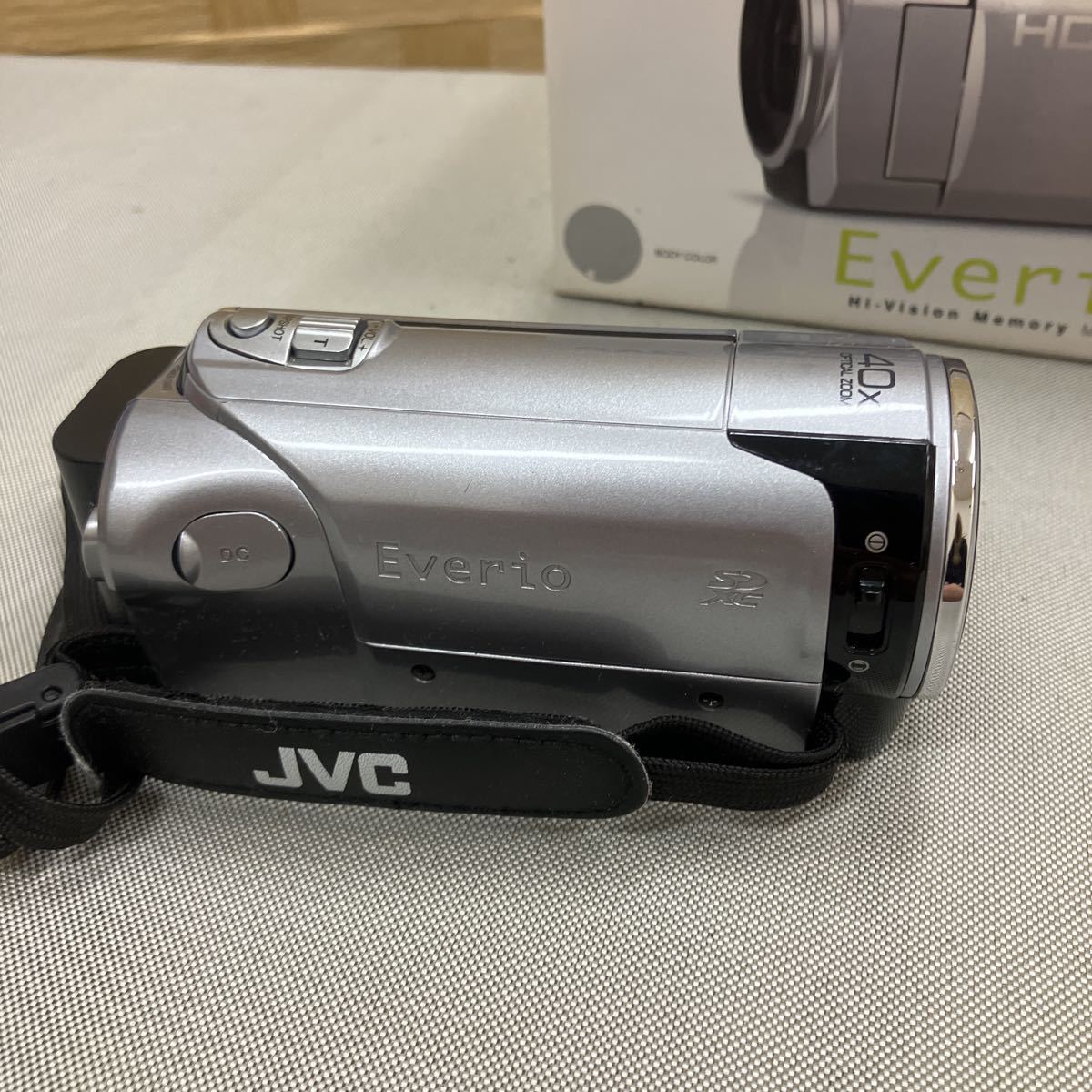 Yahoo!オークション - Everio デジタルビデオカメラ GZ-HM190