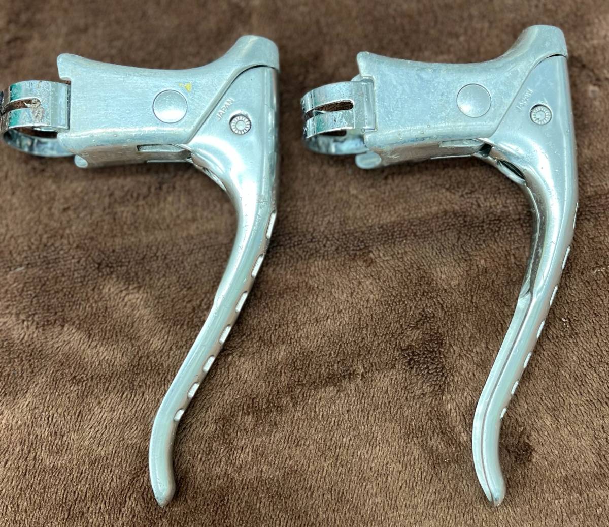 SHIMANO シマノ 600 BL-6207 ブレーキレバー ワンオーナー(ブレーキレバー)｜売買されたオークション情報、yahooの商品情報をアーカイブ公開 - オークファン（aucfan ...