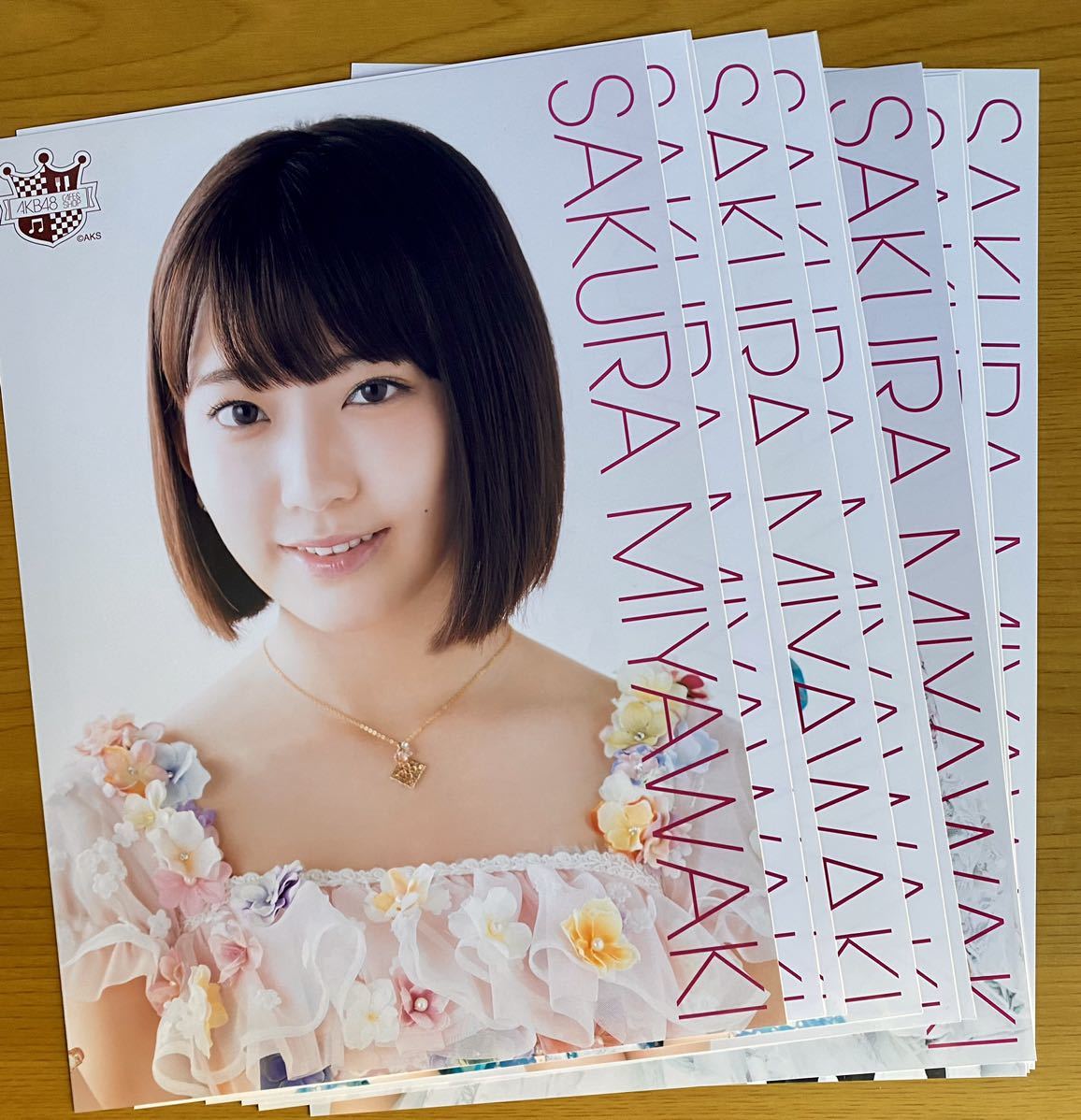 Yahoo!オークション - HKT48 AKB48 宮脇咲良 A4サイズ 生写真 ポスタ...