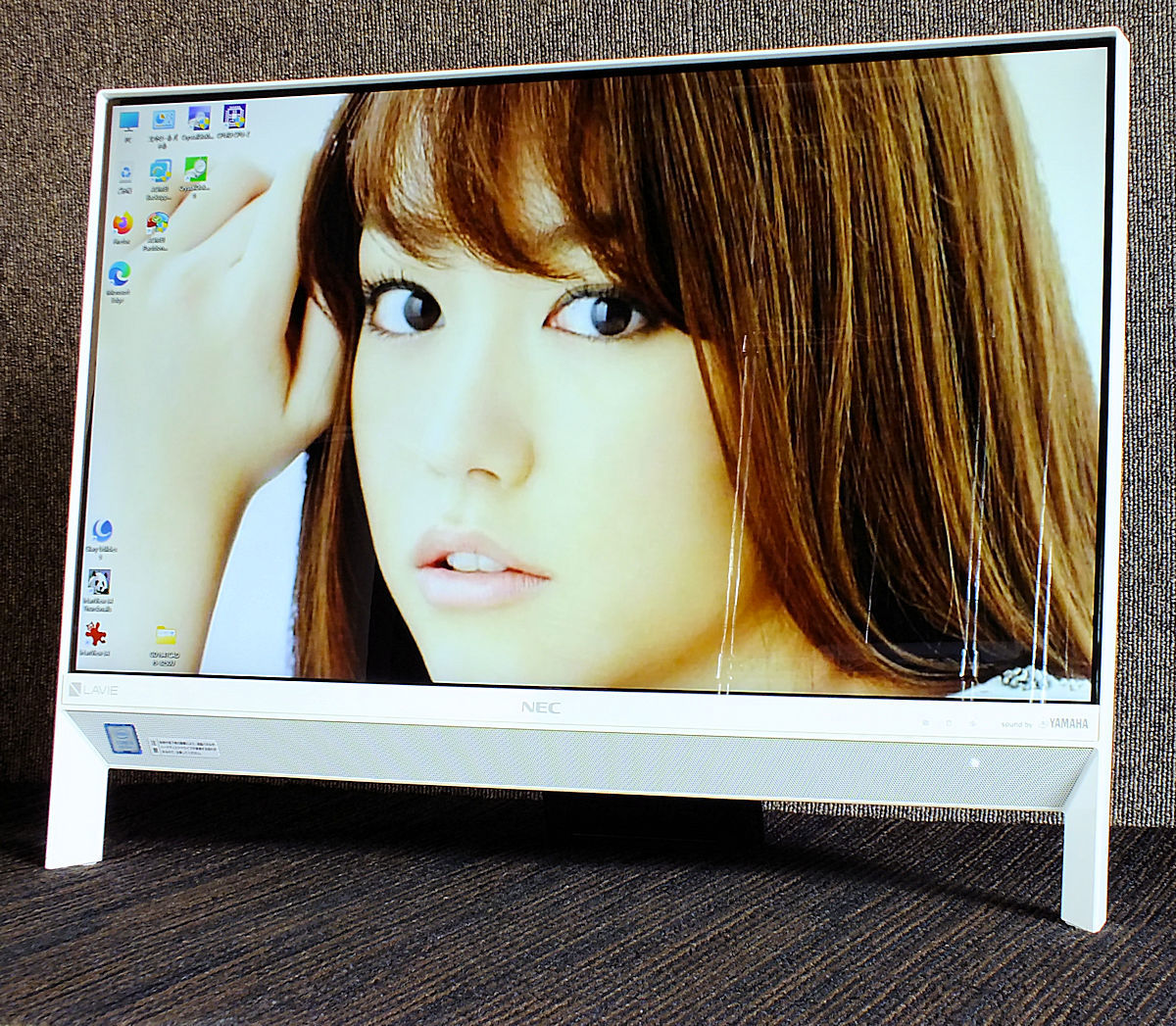 代購代標第一品牌－樂淘letao－┫きれい・23.8光沢、第8世代 i5-8250U 4C8T Max3.4G 新SSD256G 8G WiFi 11Home Office Lavie一体型