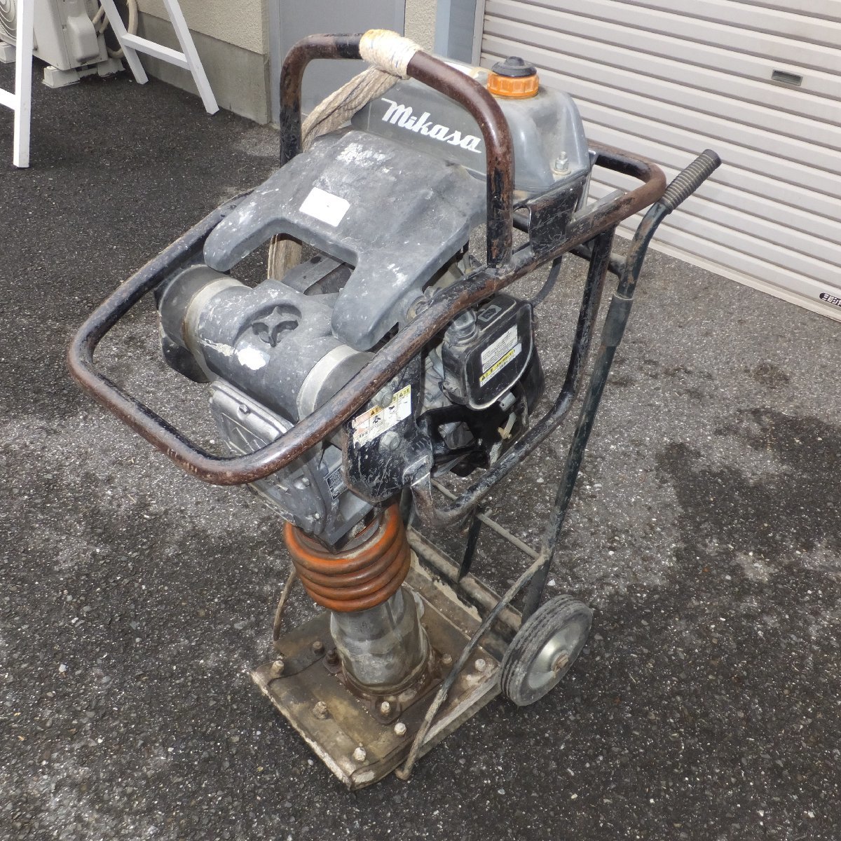 日本代購代標第一品牌【樂淘letao】－岐阜発★三笠産業 ミカサ mikasa タンピングランマー MT-55L エンジン Robin EHO9.2 運搬台車 付★