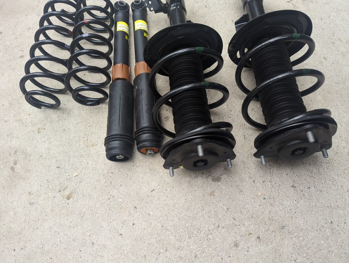 Yahoo!オークション - 【極上 】50 RAV4 純正 サスペンション サスキッ...