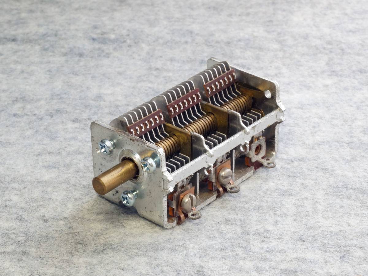 Yahoo!オークション - 60P＋60P＋43P 3連バリコン 未使用