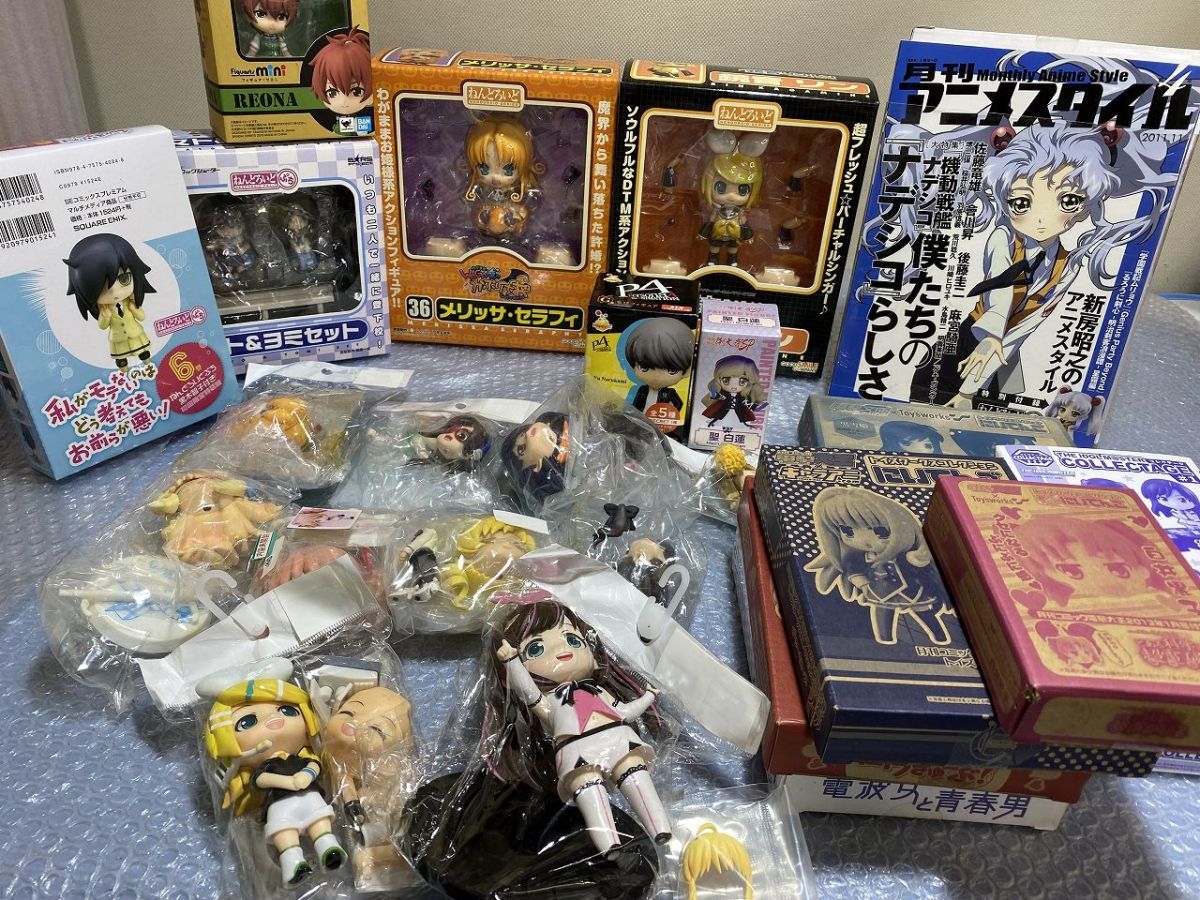 Yahoo!オークション - J36 ねんどろいど他 まとめ フィギュア・キーホ...