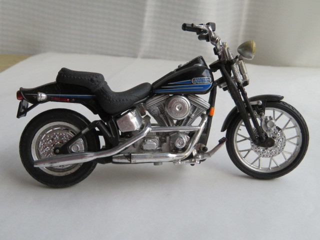 Yahoo!オークション - Maisto マイスト 1/18 Harley ハーレー EVO FXST...