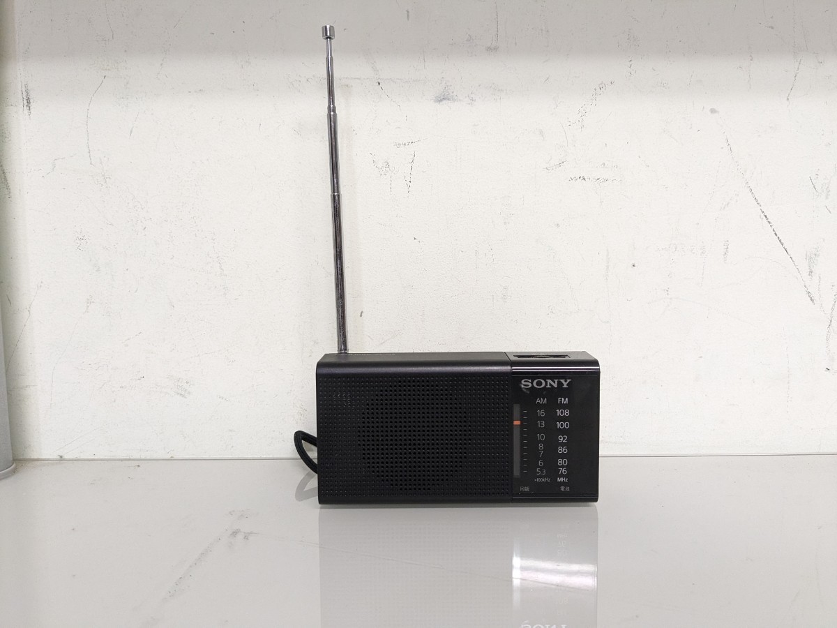 Yahoo!オークション - SONY ICF-P36