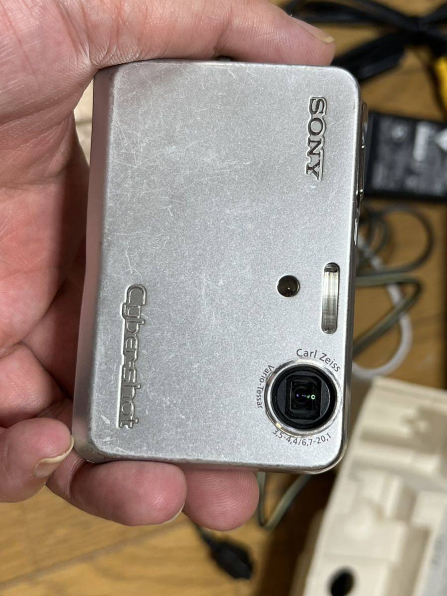 Yahoo!オークション - SONY ソニーCyber-shot DSC-T3 アダプター＋バッ...