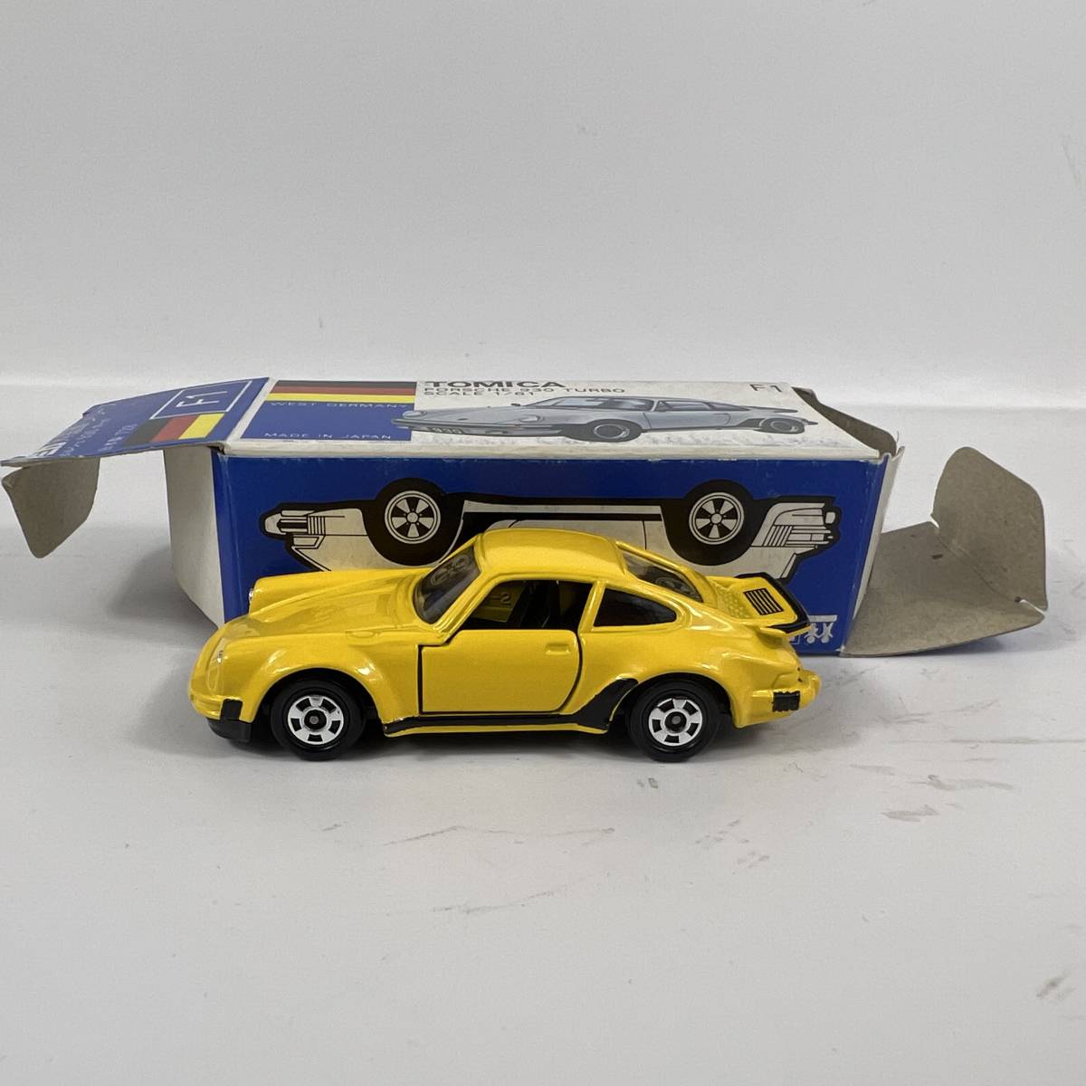 ヤフオク! - トミカ F1-2-2 青箱 ポルシェ 930 ターボ PORSCH...