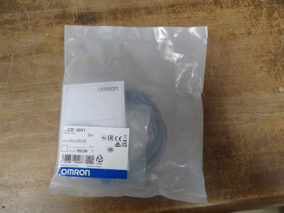 Yahoo!オークション - 未使用 OMRON オムロン E2E-X5Y1 シールド 円柱...