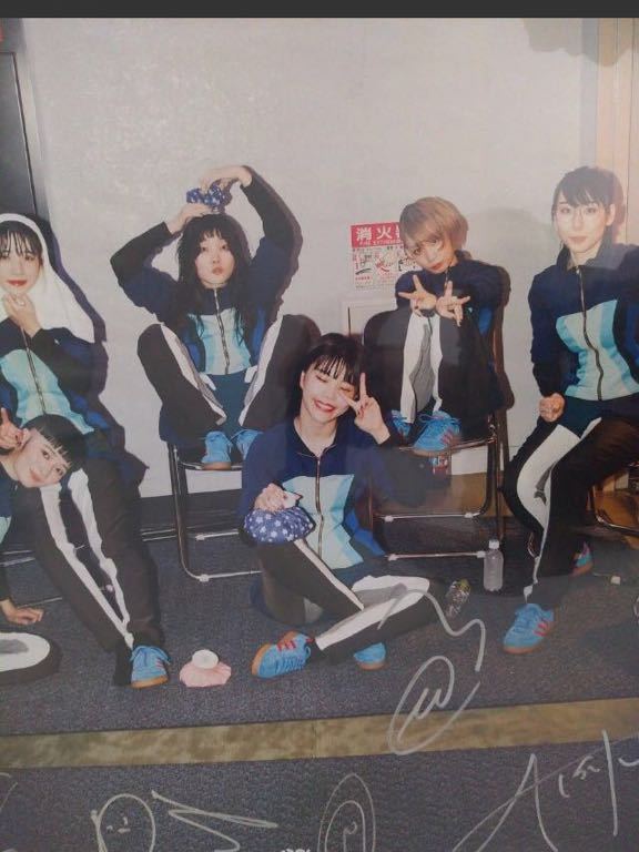 Yahoo!オークション - BiSH メンバー全員サイン入りポスター ぴょ
